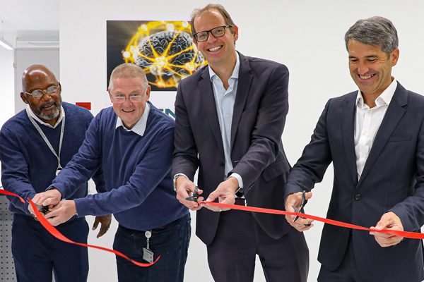Infineon Opens Laboratory for Quantum Electronics and Power AI | Signal ...